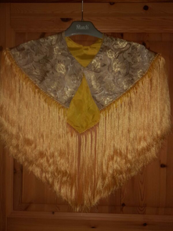 Gullfarget formsydd samisk sjal med gule frynser,strls. M. – siliam